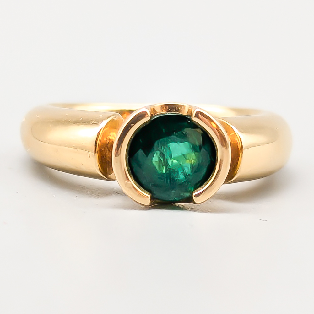 Single stone ring in Gold with Emerald 18K 8.79g 15.75mm – Vintage ...